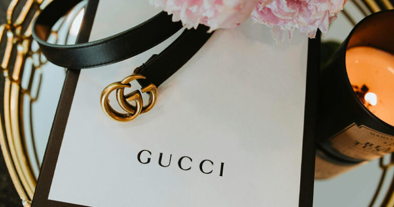 Luxury Ads – 36 Beautiful Examples to Inspire You