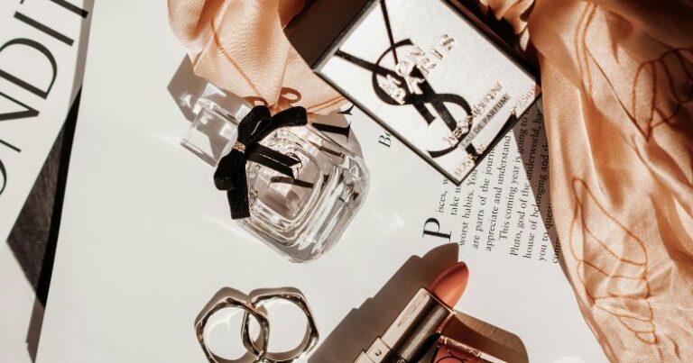 Luxury Ads – 36 Beautiful Examples to Inspire You